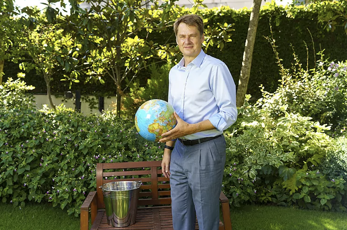 Entrevista a Hugh Elliott, embajador británico en España | Fundación ...