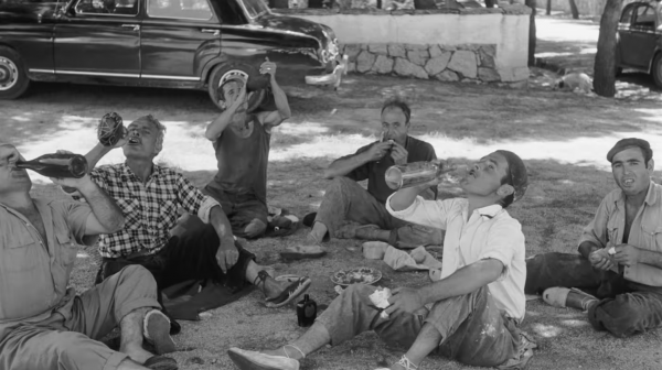 The curious case of the missing Spanish afternoon | Fundación Hispano ...